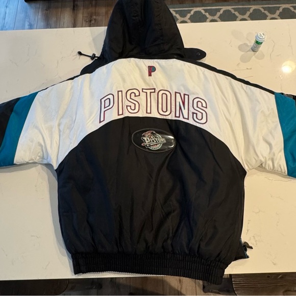 Pro Player | Jackets & Coats | Vintage Pistons Starter Puffer Jacket ...